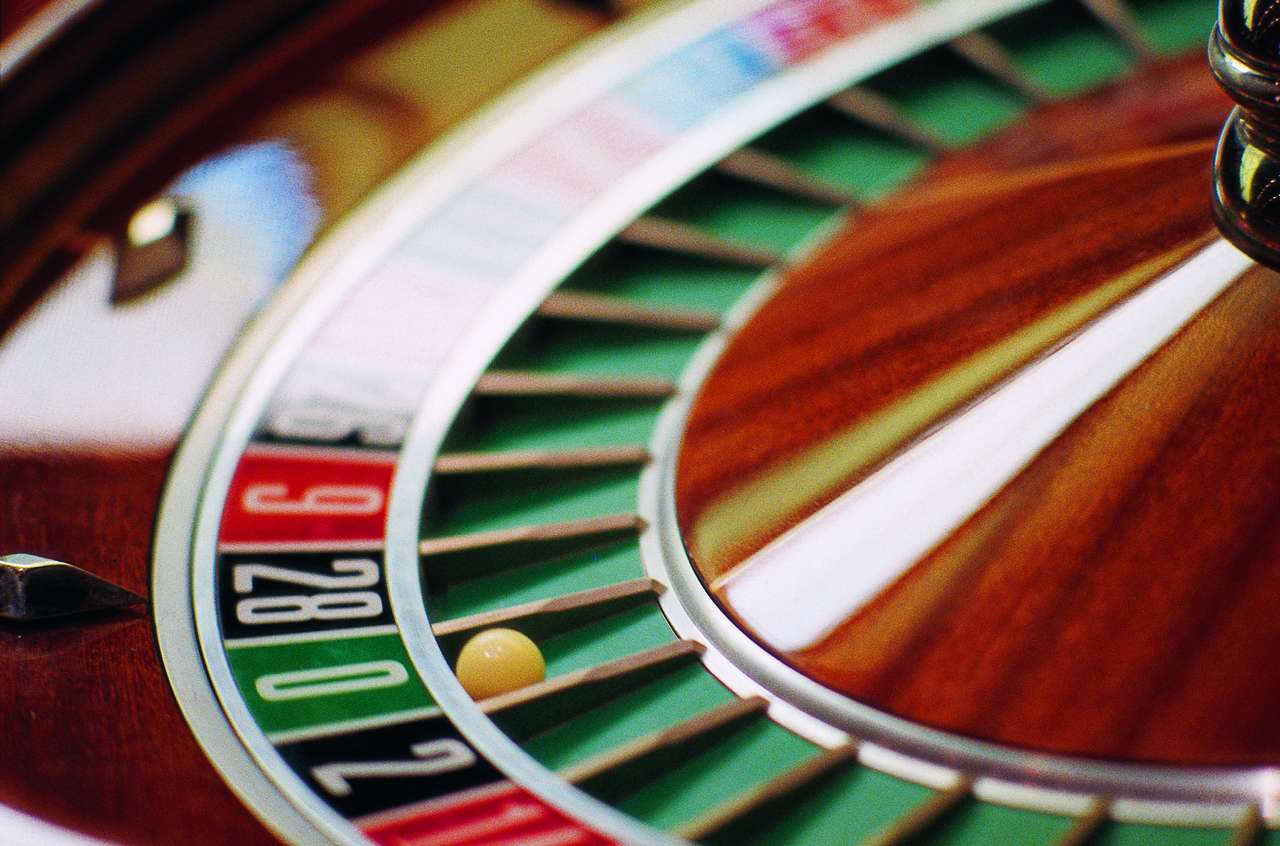 Cruise fun: games and shows | Costa Cruises