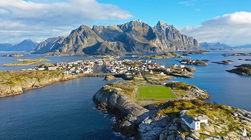 Cruises to Lofoten islands: nature itineraries | Costa Cruises