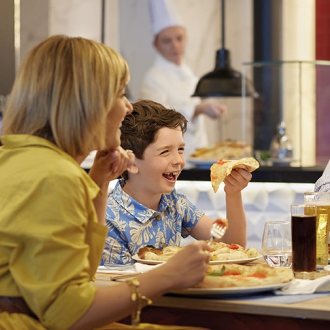 Restaurants and bars on the cruise | Costa Cruises