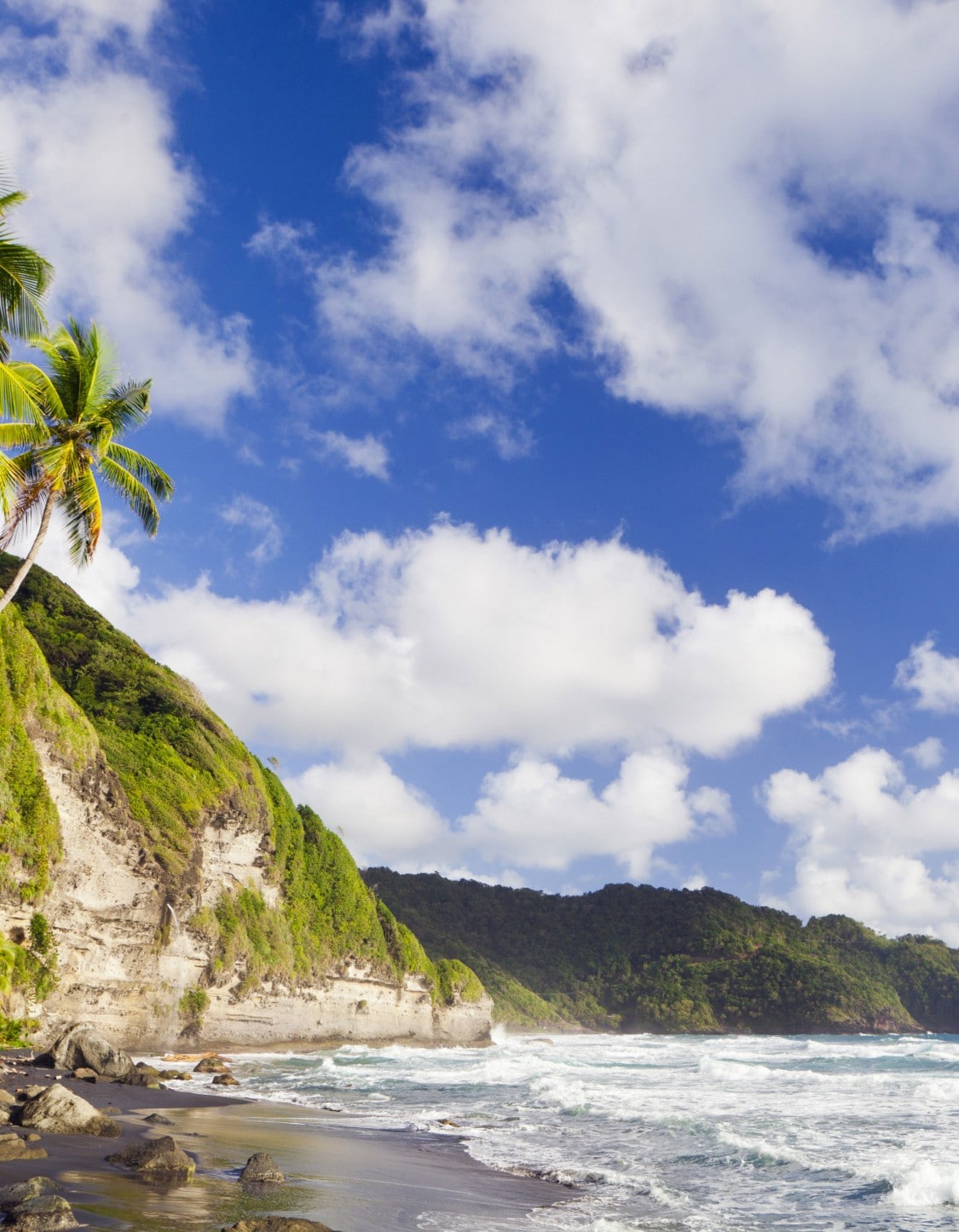 Cruises to Dominica: deals & bookings | Costa Cruises